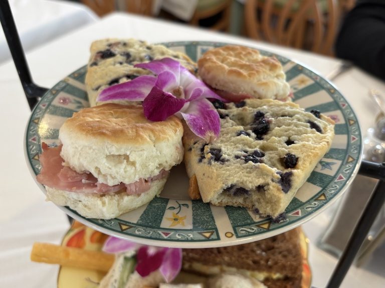 Destination Tea: Swan Coach House